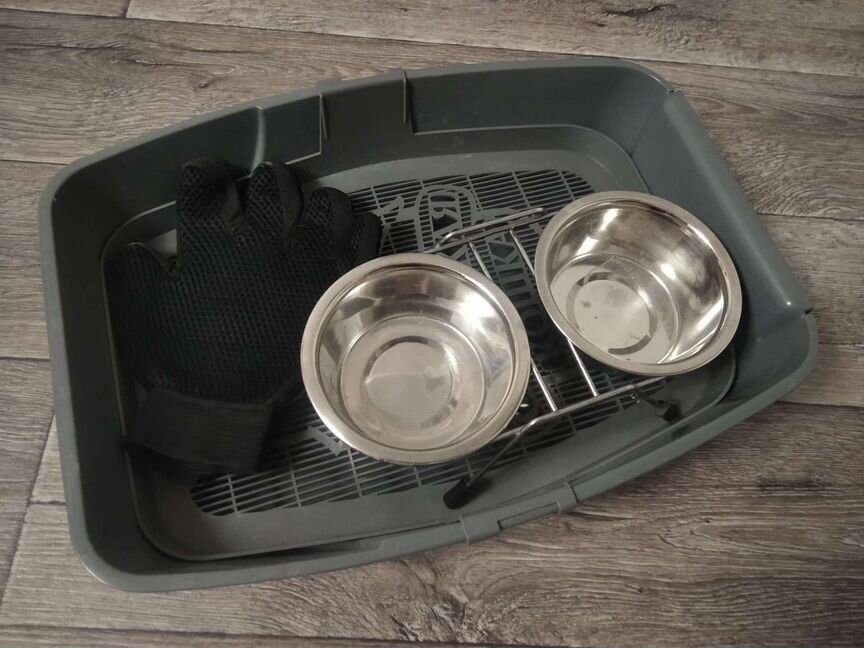 Для кота Большой лоток, миски, перчатка