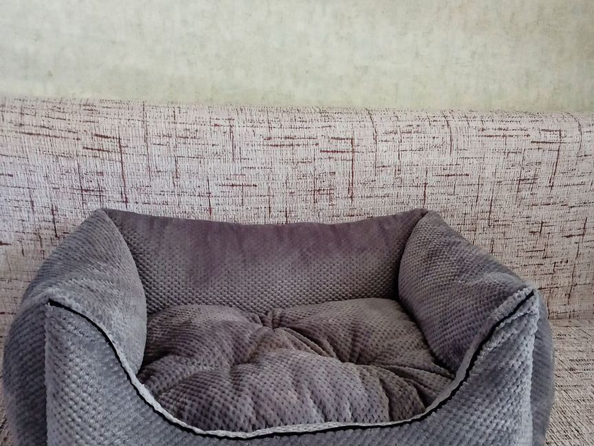 Лежак для собаки с подушкой