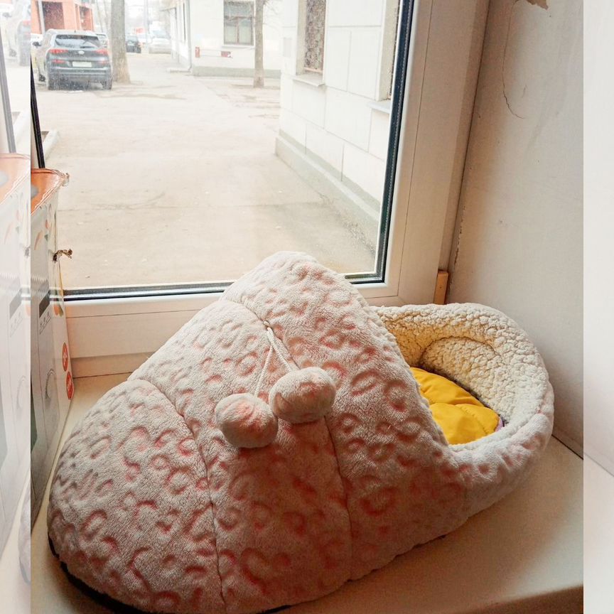 Лежанка для кошек бу