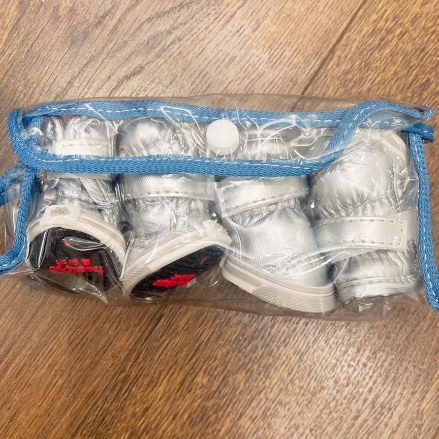 Обувь для маленьких собак