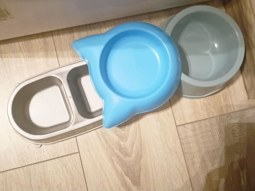 Кошачьи миски отдам