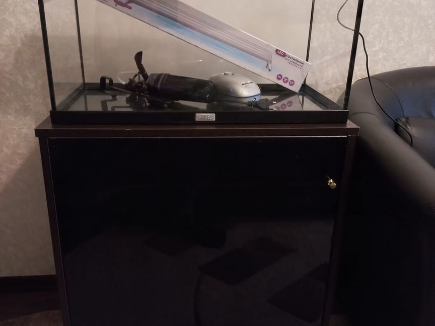 Аквариум juwel 54л Куб 64л Стойки под светильники