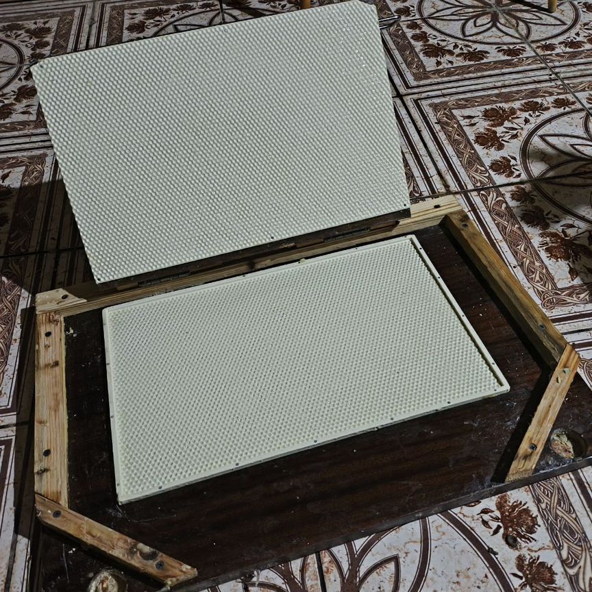 Матрица для изготовления вощины