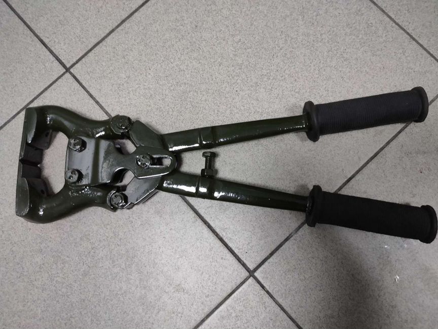 Щипцы копытные