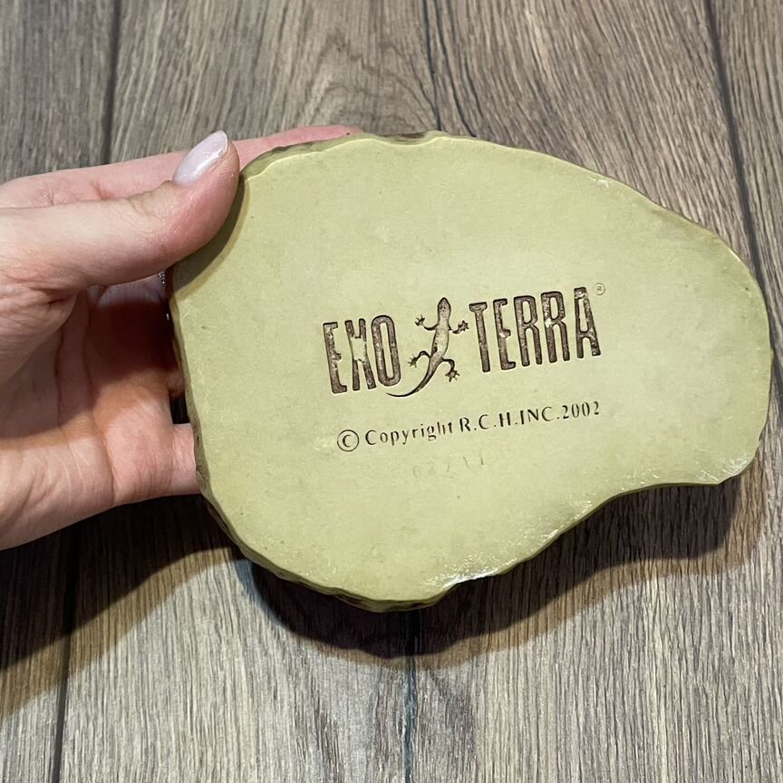 Поилка для рептилий