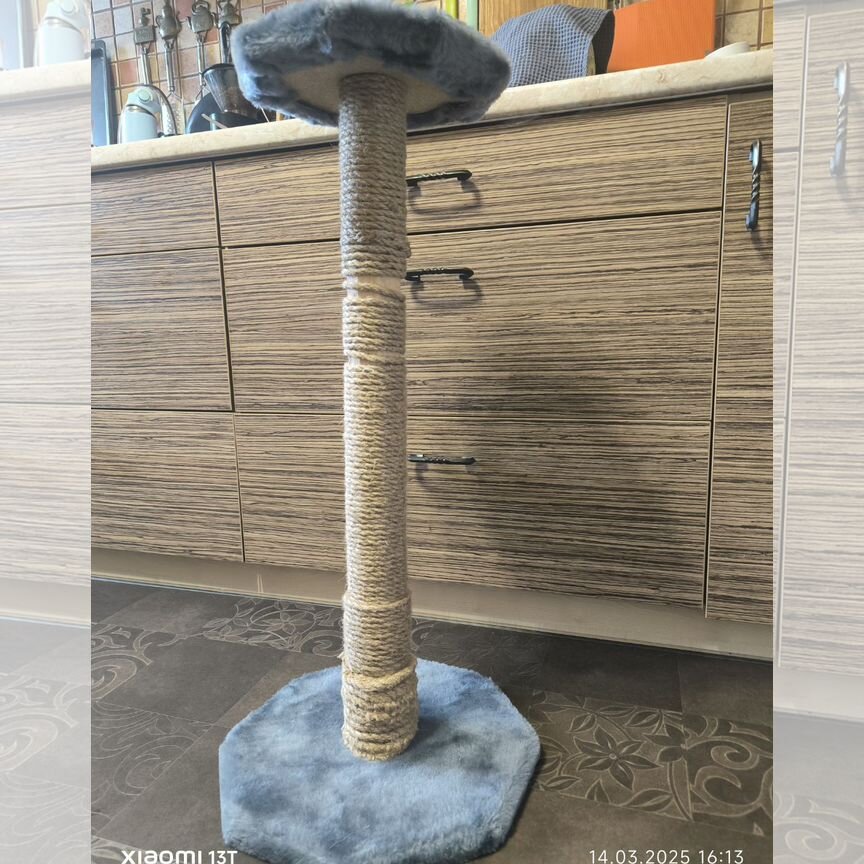 Отдам когтеточку