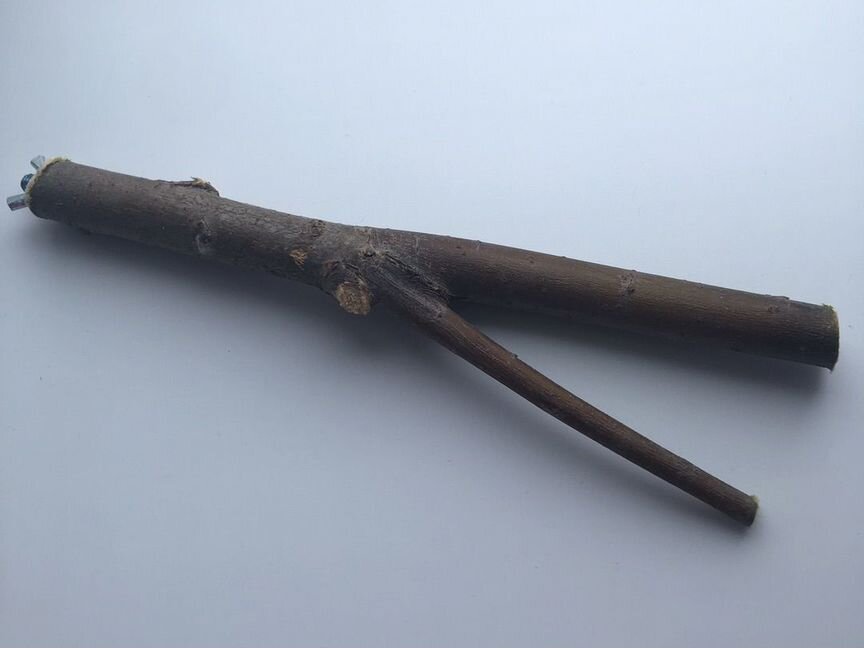 Жердочка для попугая