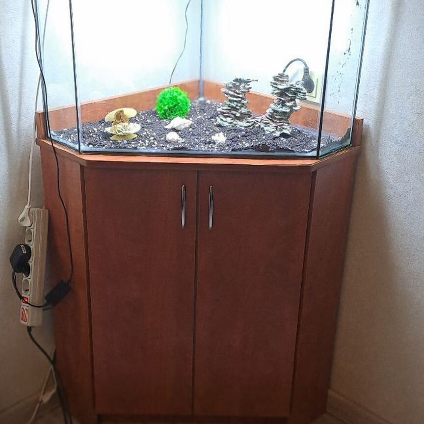 Аквариум с тумбой