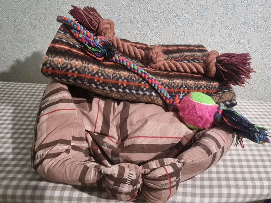 Лежанка плед игрушки для собаки