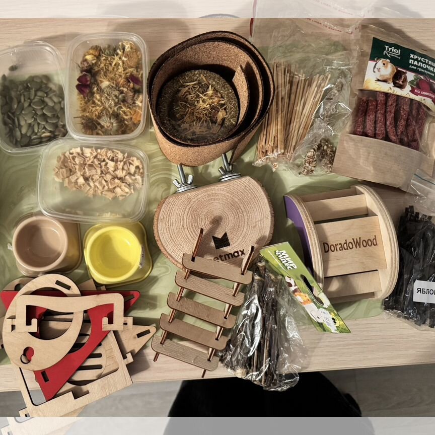 Лакомства миски колесо витрина для грызунов