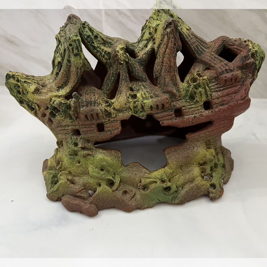 Грот для аквариума