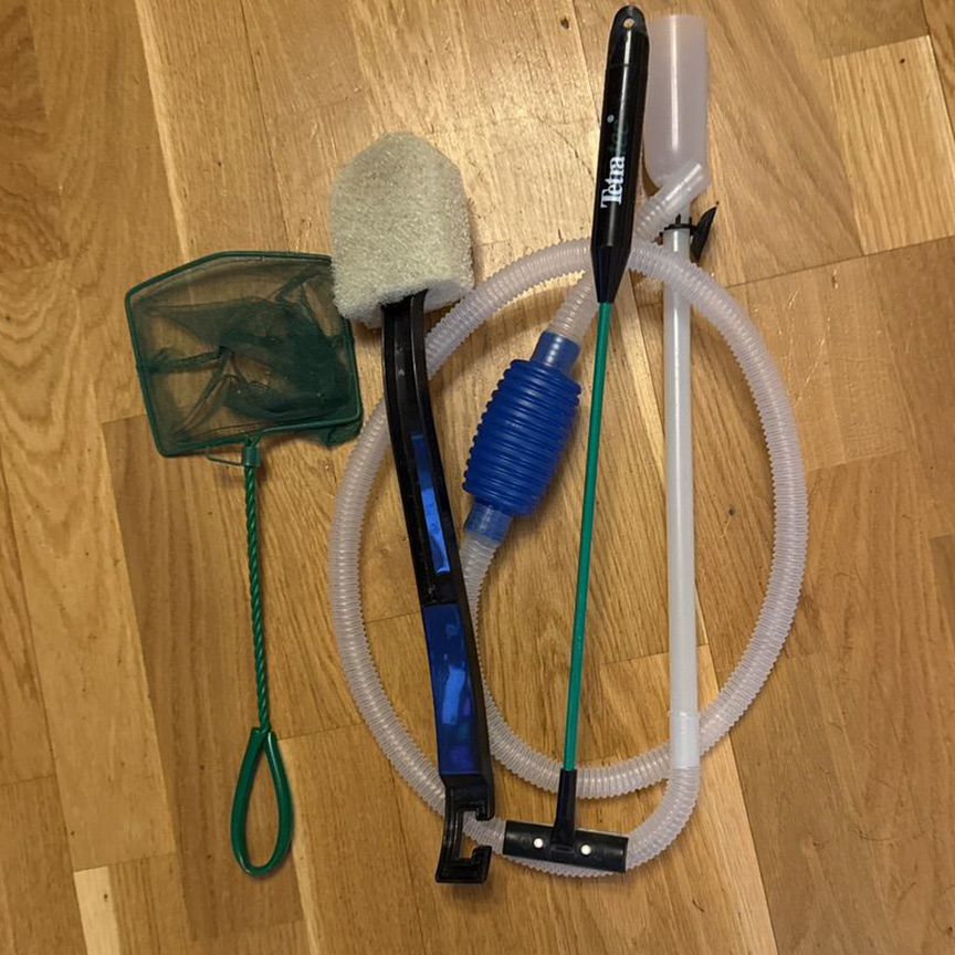 Принадлежности для чистки аквариума