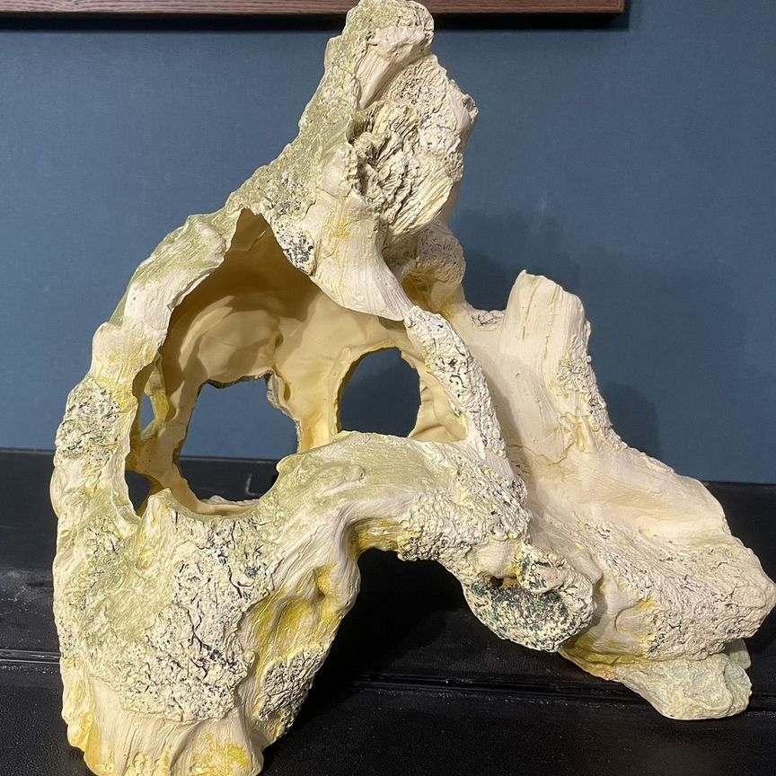 Коряга-грот для аквариума