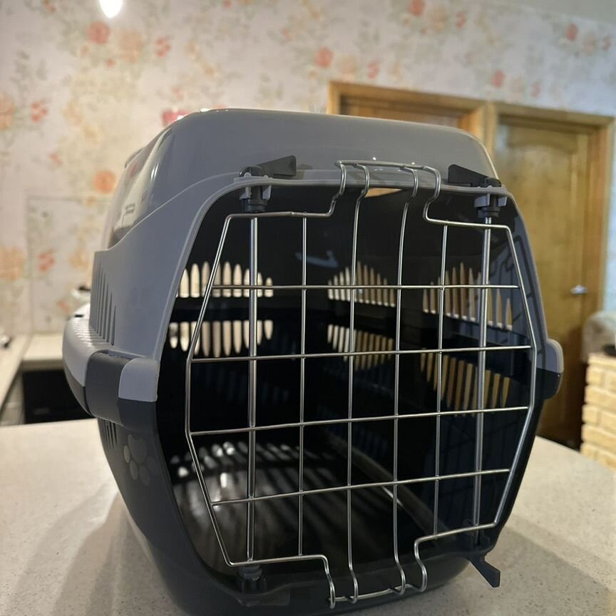 Переноска для животных пластиковая