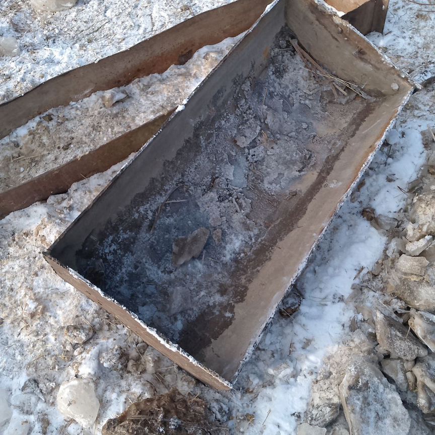 Кормушка для животных