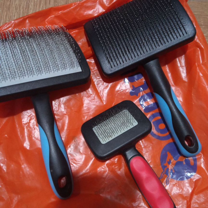 Пуходерка - щетка для животных