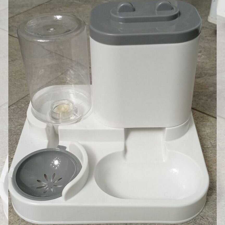 Автоматическая кормушка для кошек