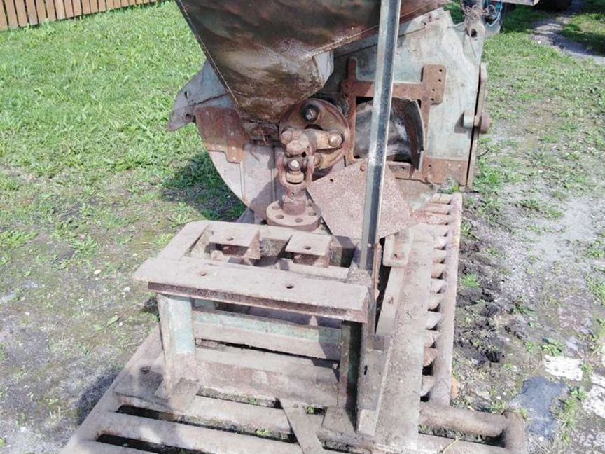 Зернодробилка