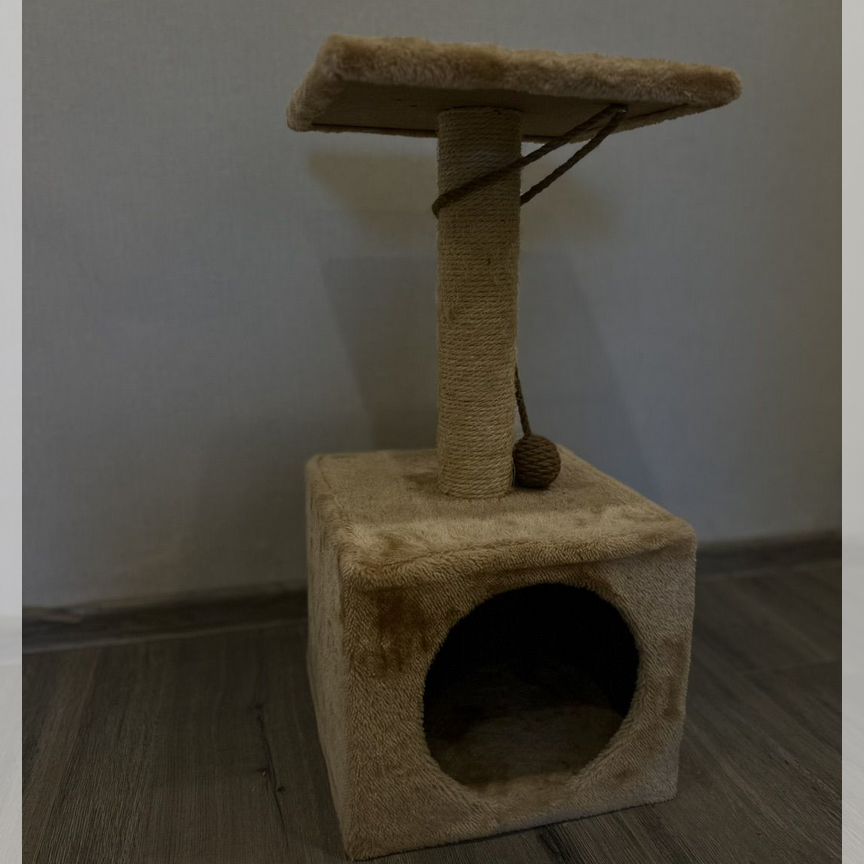 Домик для кошки с когтеточкой
