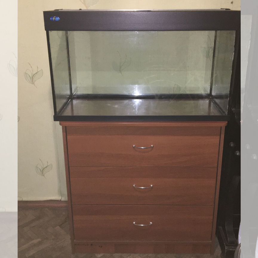 Аквариум 100 л с комодом