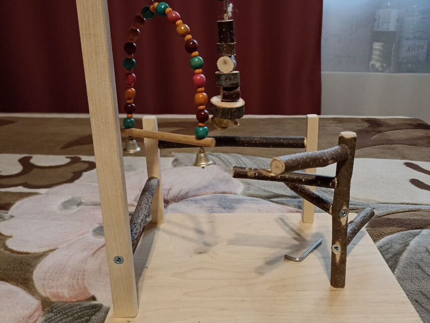 Стенд для попугая