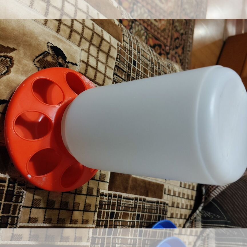 Кормушку для цыплят