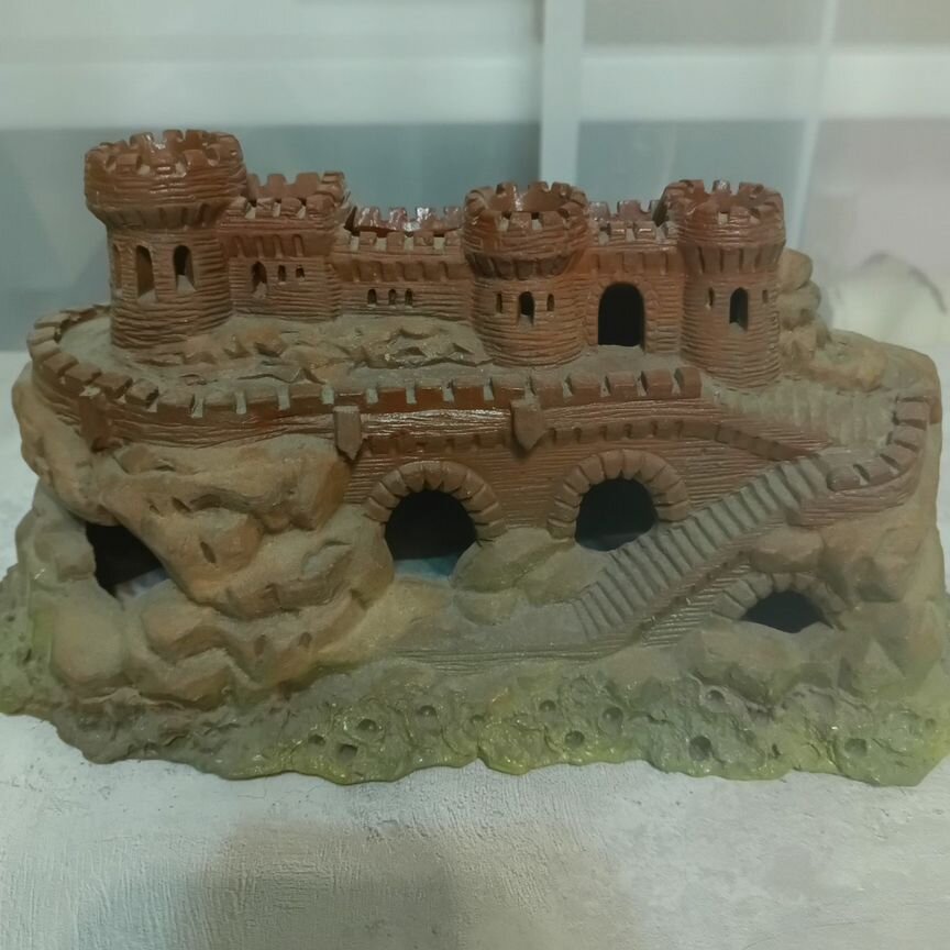 Замок для аквариума