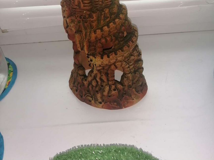 Замок для аквариума и мостик для черепах