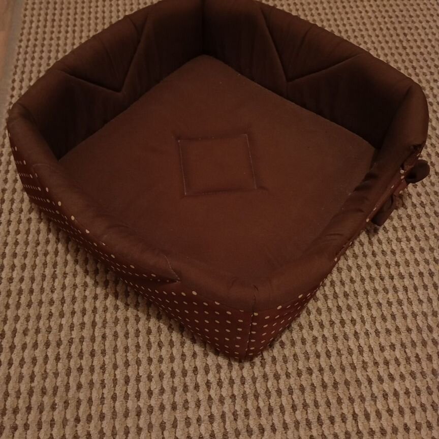 Лежанка для питомцев