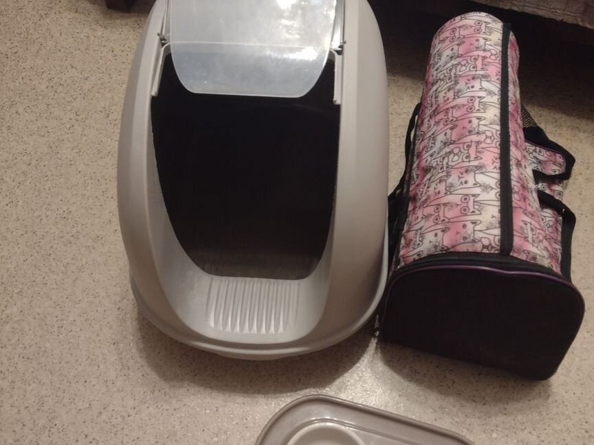 Закрытый лоток для кошек большой