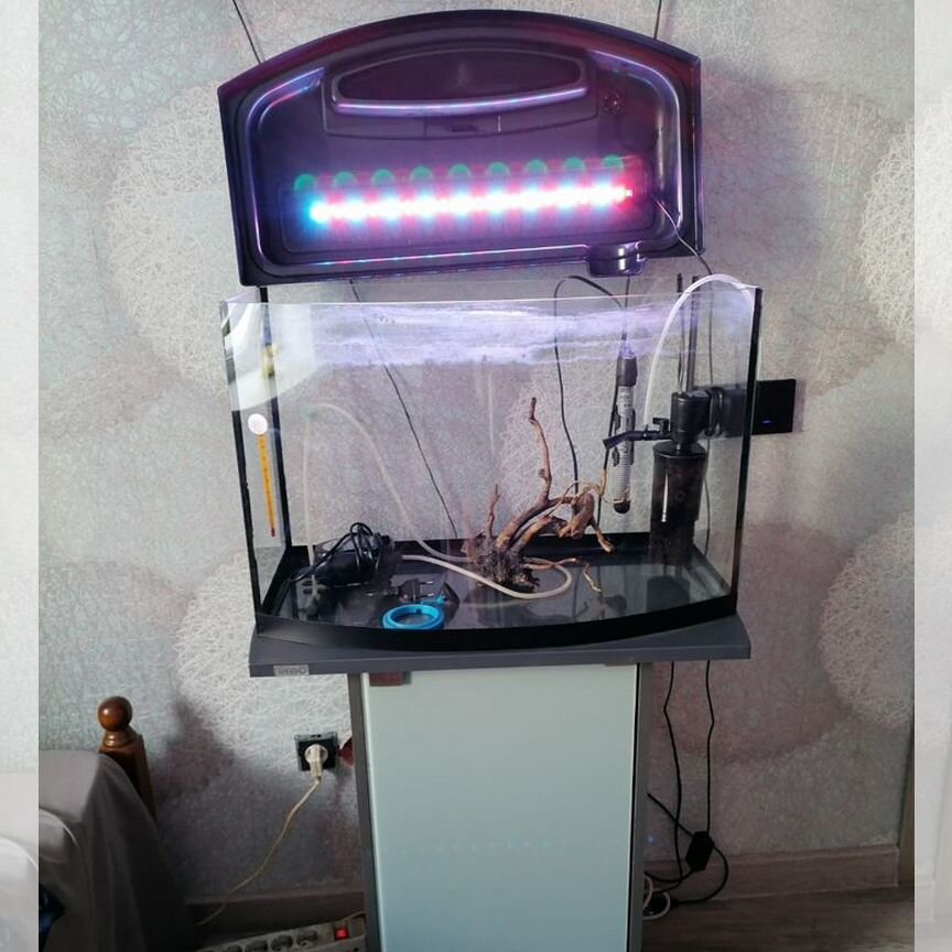 Аквариум с тумбой 60 литров