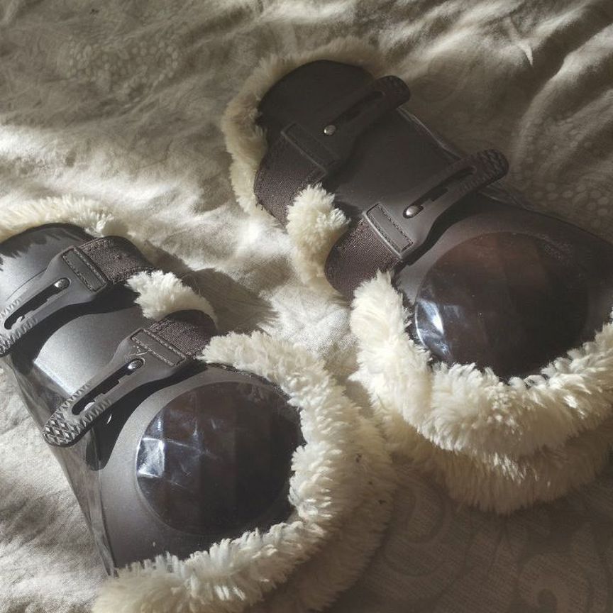 Ногавки и недоуздки