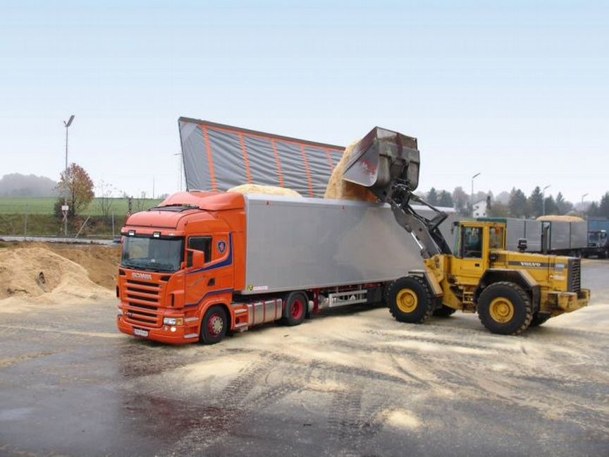 Опилки, щепа, топлевные брикеты