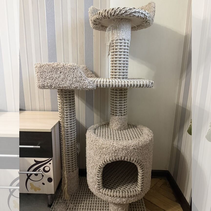 Домик для кошки с когтеточкой бу