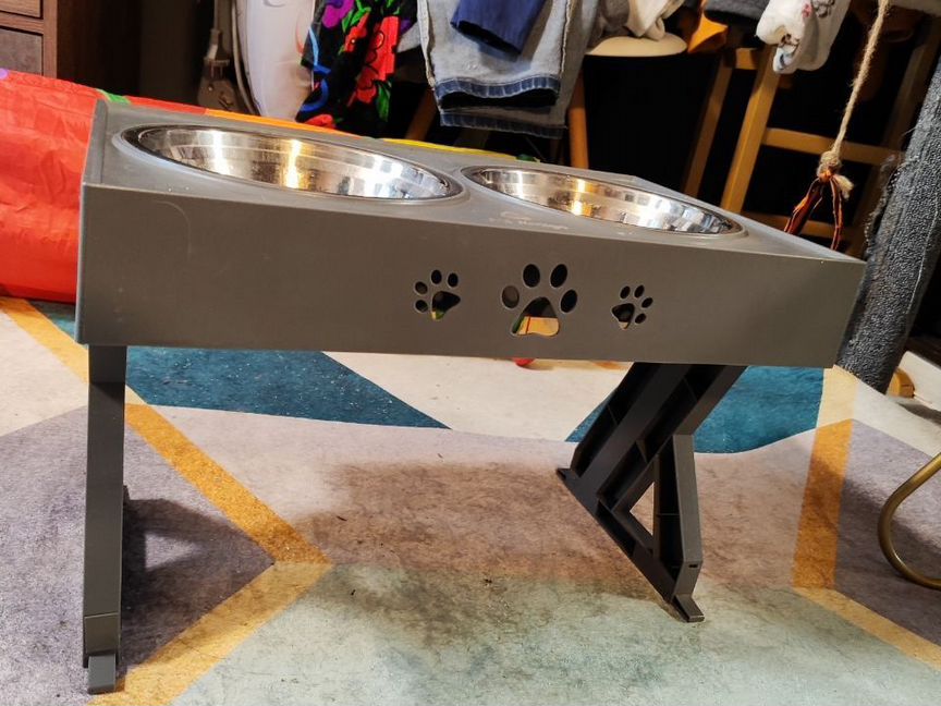 Стойка для корма для собак регулируемая