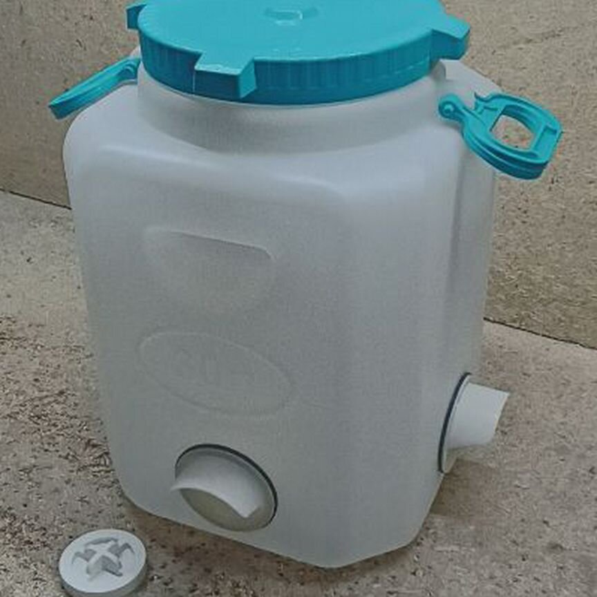 Кормушка для кур