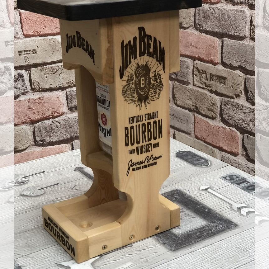 Кормушка для птиц из дерева