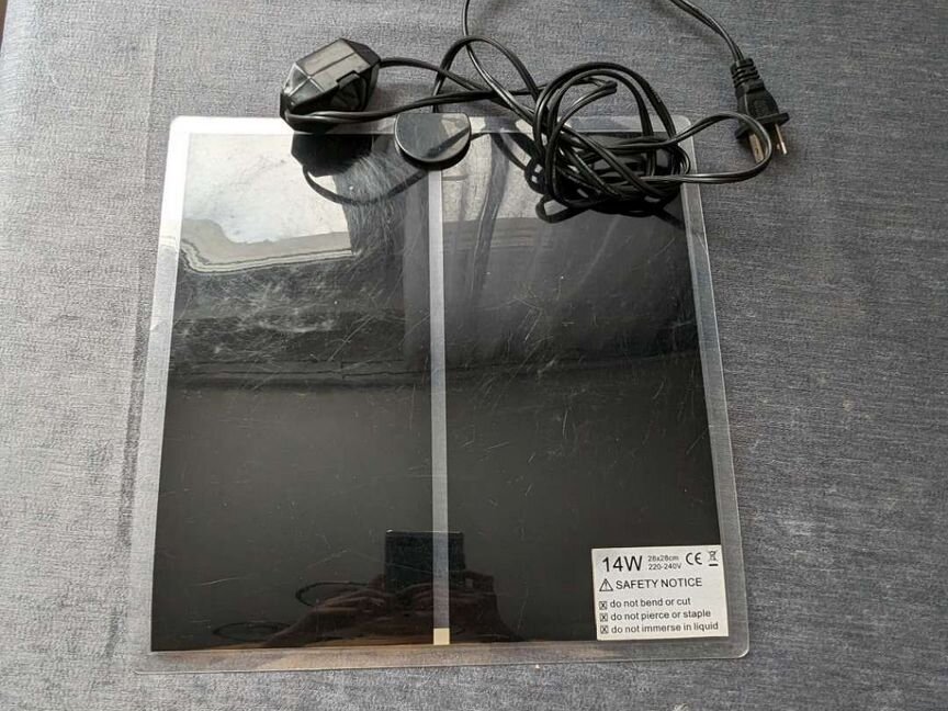 Нагревательный коврик для рептилий и аквариумов