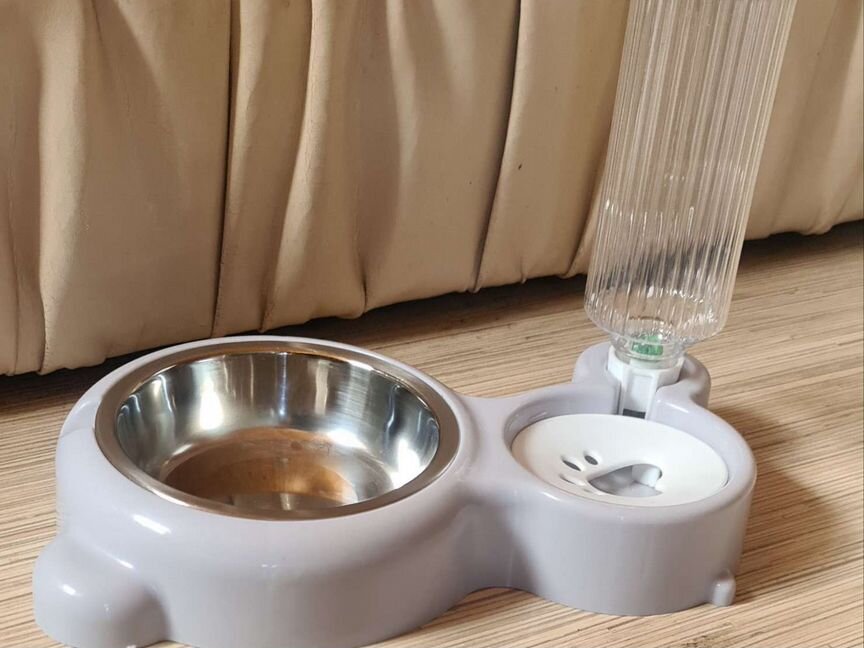 Кормушка для кошек и собак