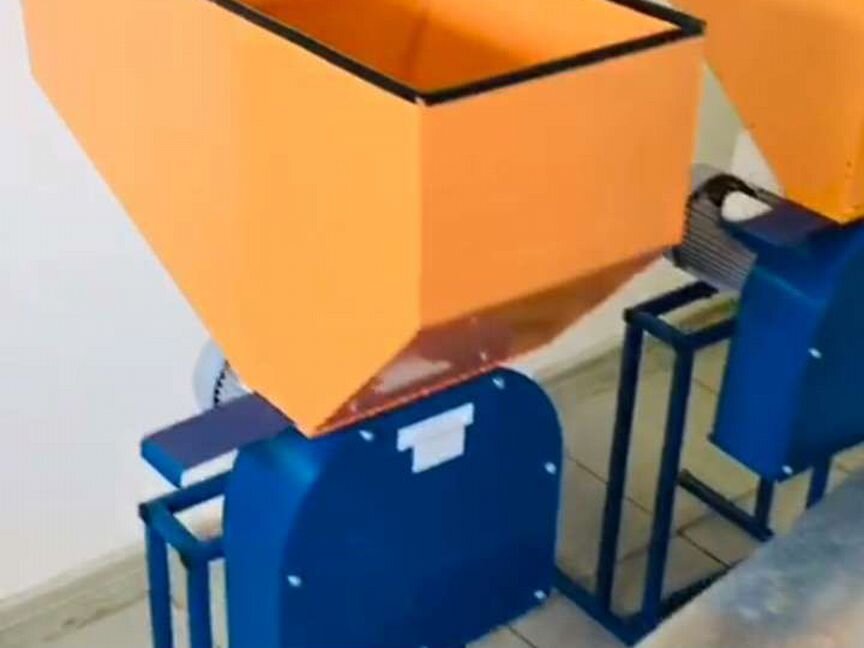 Зернодробилка