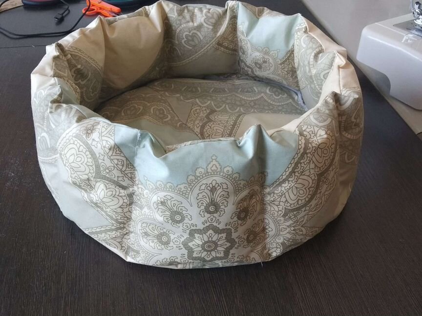 Лежанка для собак и кошек