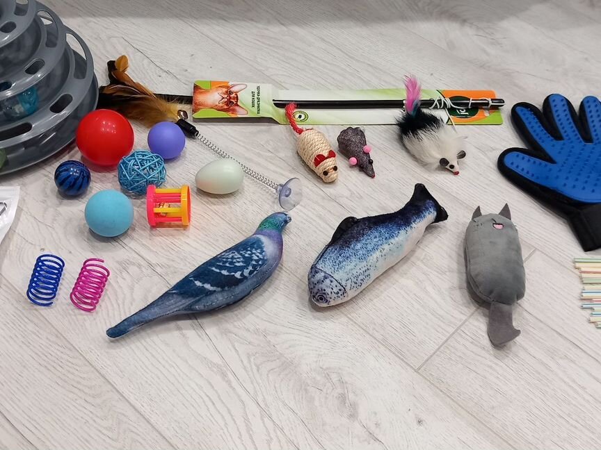 Новые игрушки для кошек.цена за все