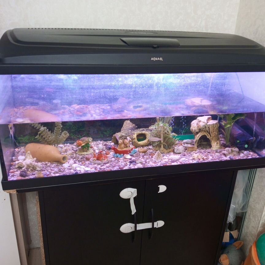 Аквариум с тумбой