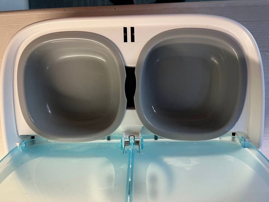 Petoneer Two-Meal Feeder PF003