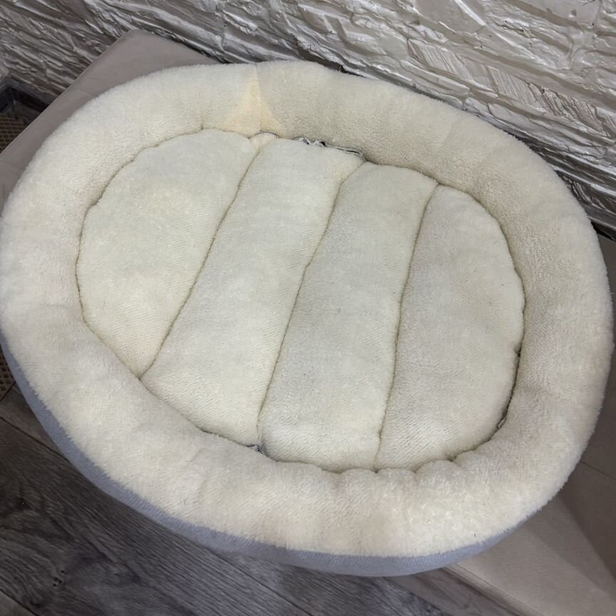 Лежанка для собак и кошек новая