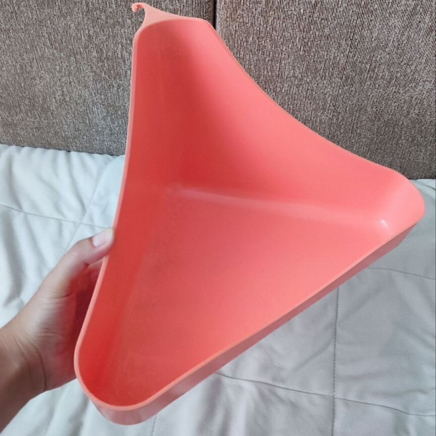 Туалет угловой для кроликов, грызунов большой