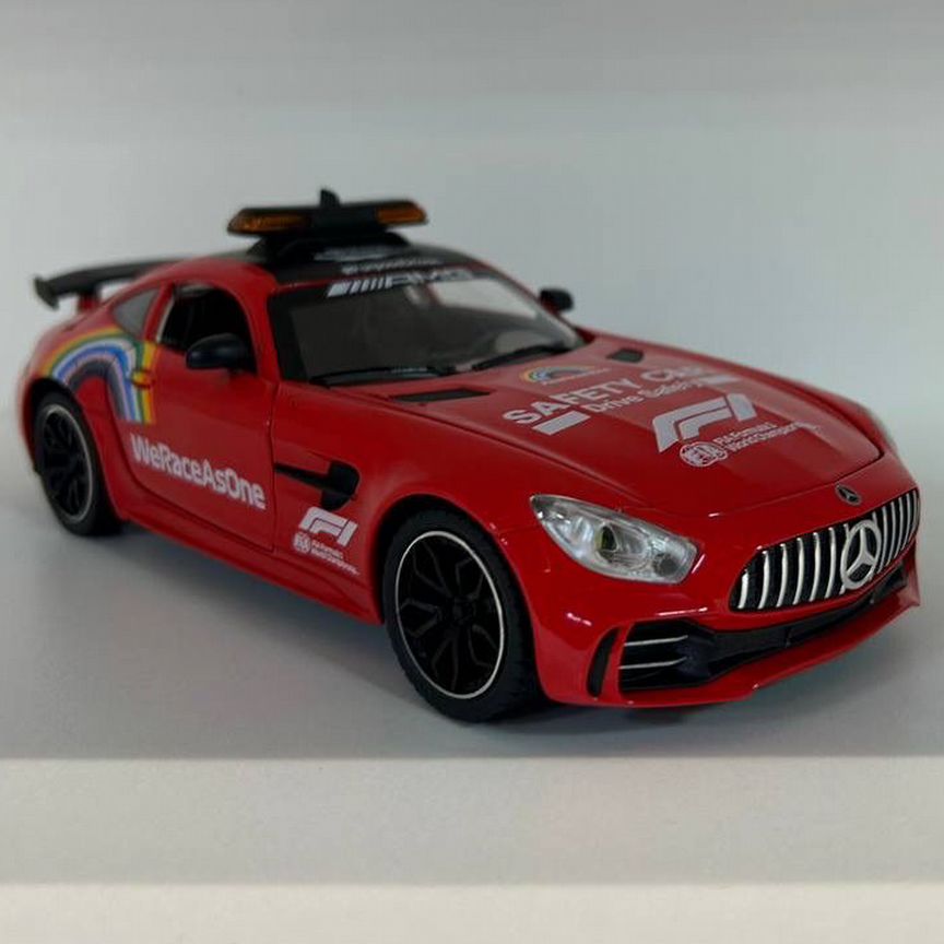 Модель автомобиля 1:24
