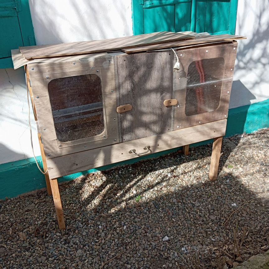 Брудер для цыплят, гусят, утят