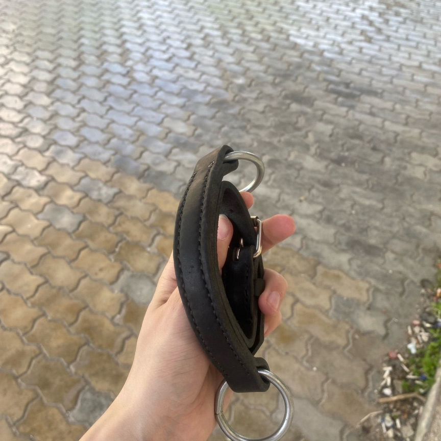 Кожаный трензель для лошади