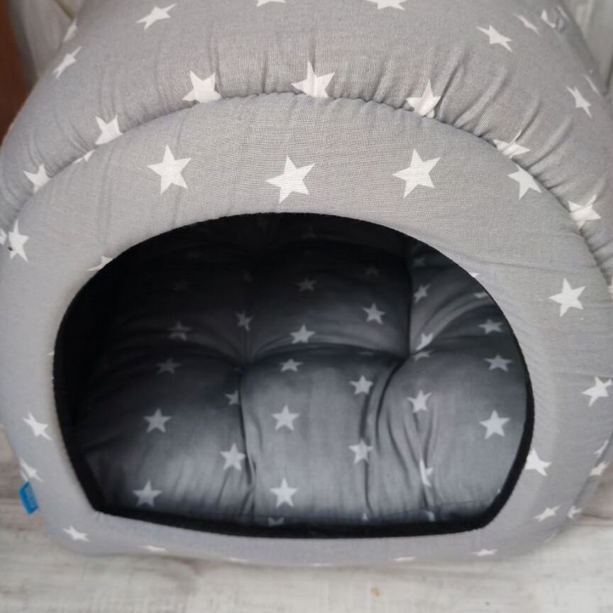 Домик для кошки или собаки мелкой породы